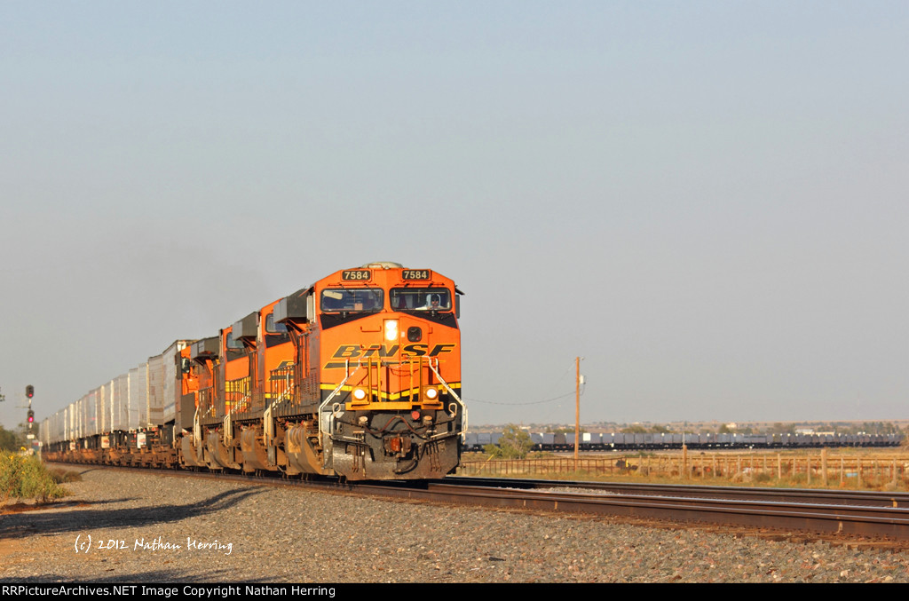 BNSF 7584 West